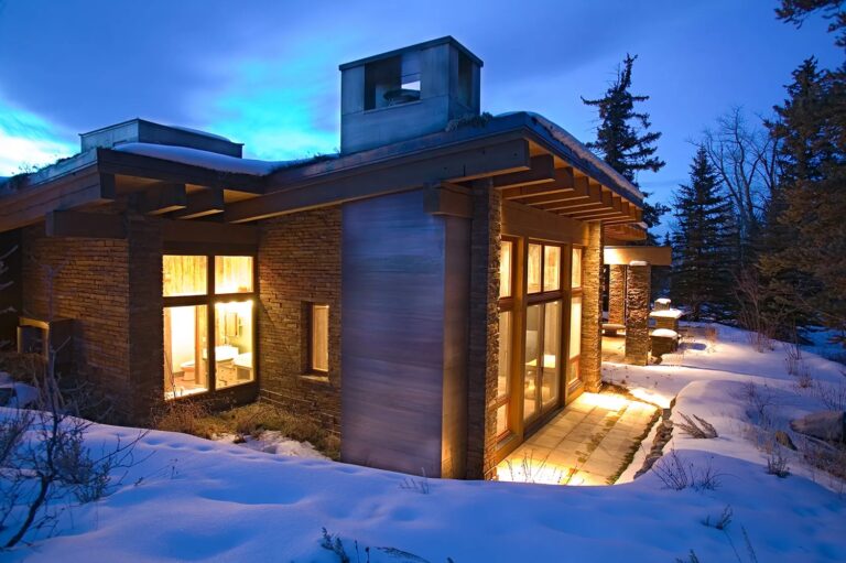 9 Essential Tips for Building on a Slope | SRI Blog